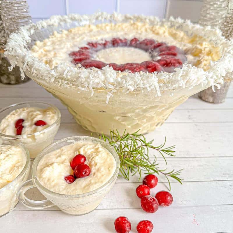 White Christmas Punch Recipe: Creamy And Delicious